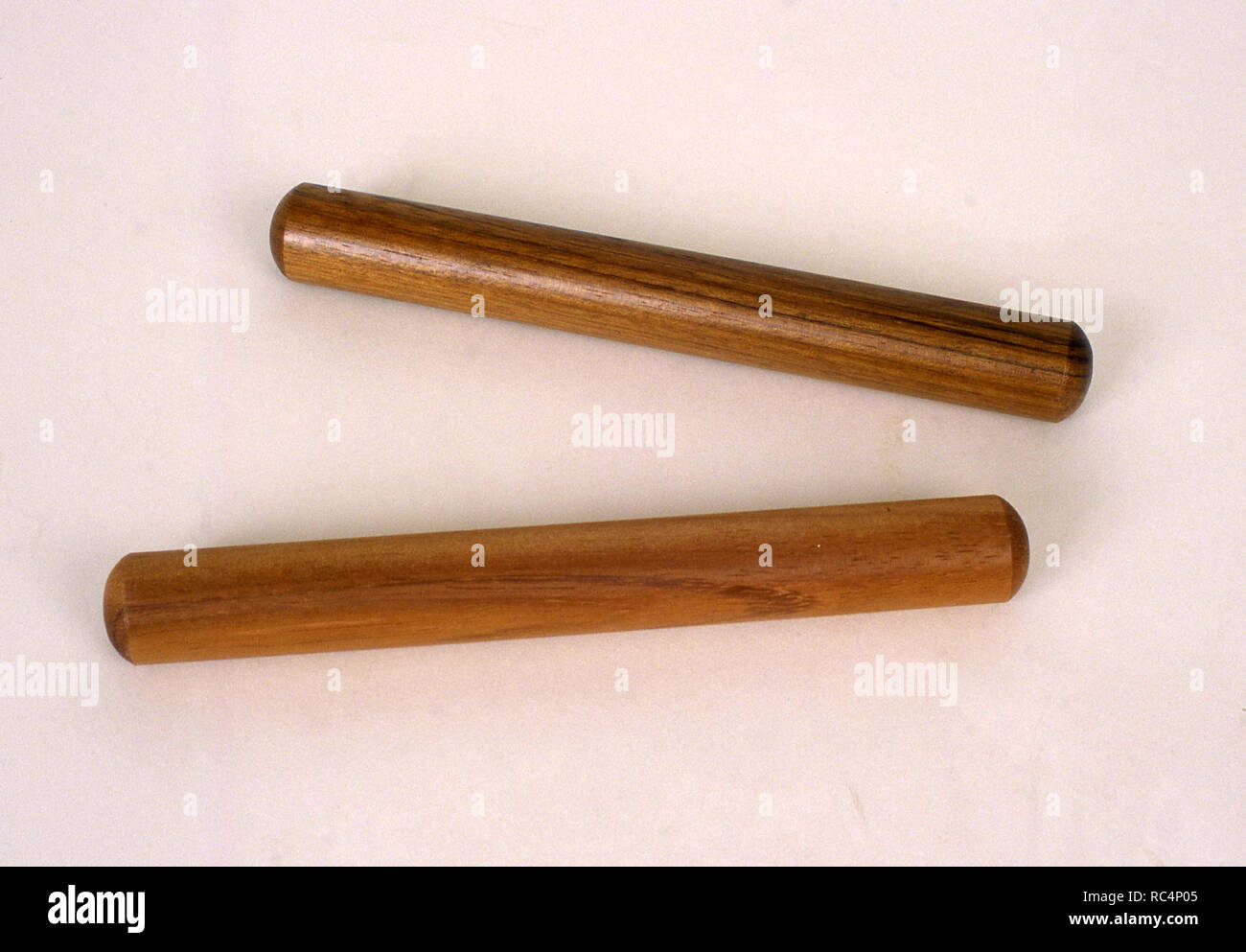 Claves instrument Banque de photographies et d’images à haute ...