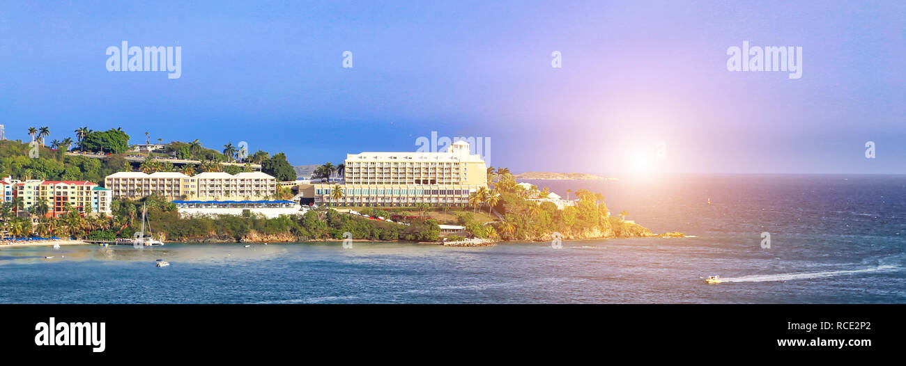 L'île de Saint Thomas et Charlotte Amalie bay vue panoramique - une ...