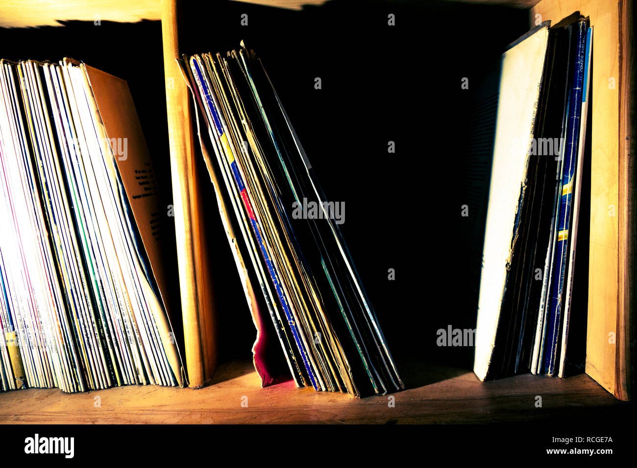 Large pile vintage vinyl records Banque de photographies et d’images à ...