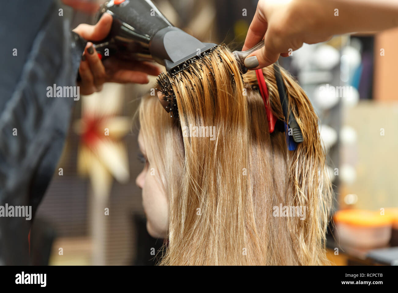 Teinture Femme Banque d'image et photos - Alamy