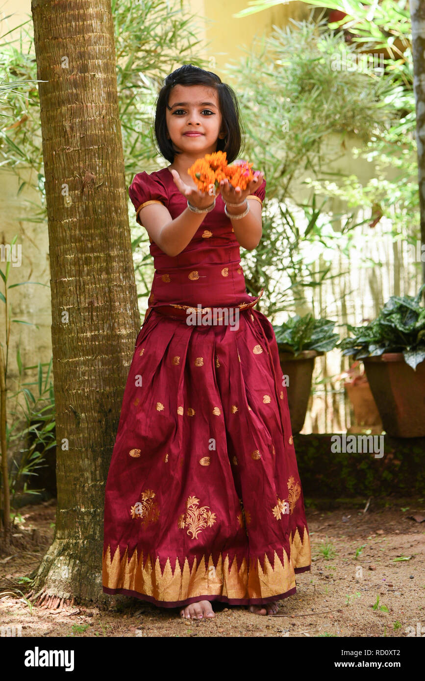 Onam pookalam tapis floral onam festival kerala Banque de photographies ...