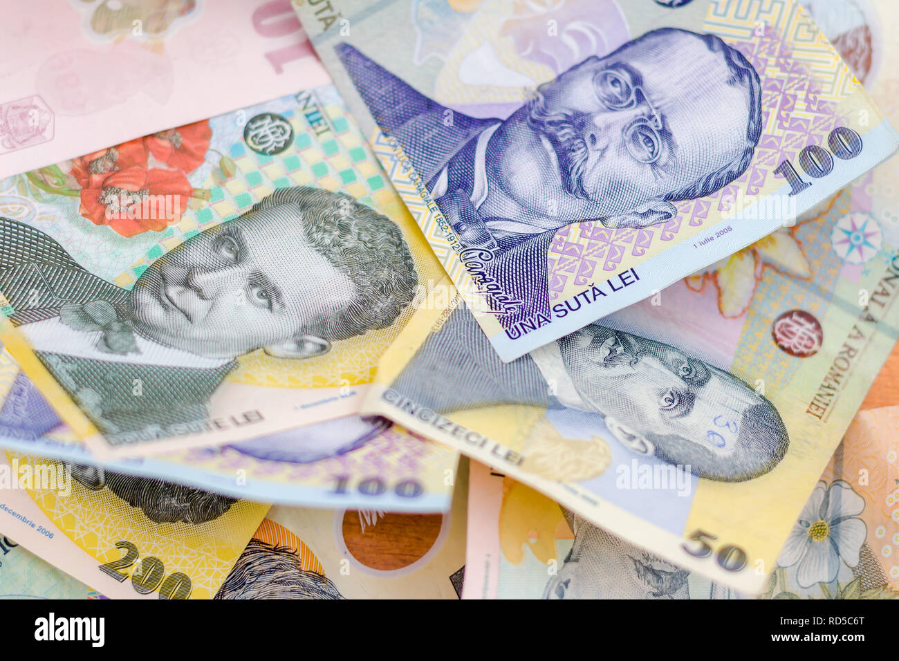 Lei roumain Banque de photographies et d’images à haute résolution - Alamy