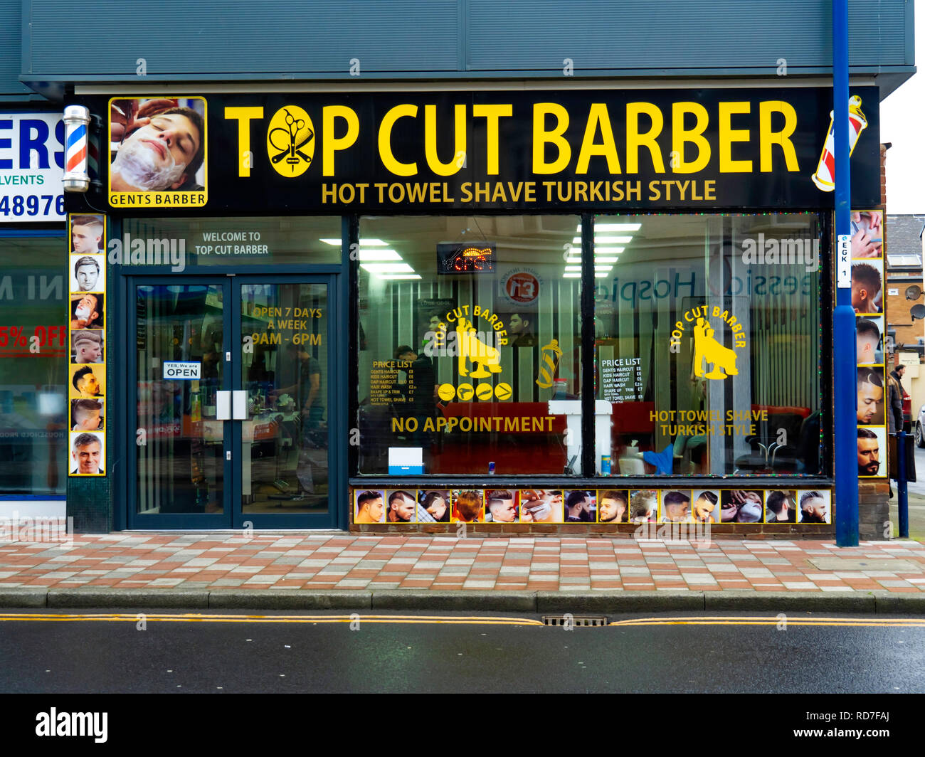 Turkish barber Banque de photographies et d’images à haute résolution ...