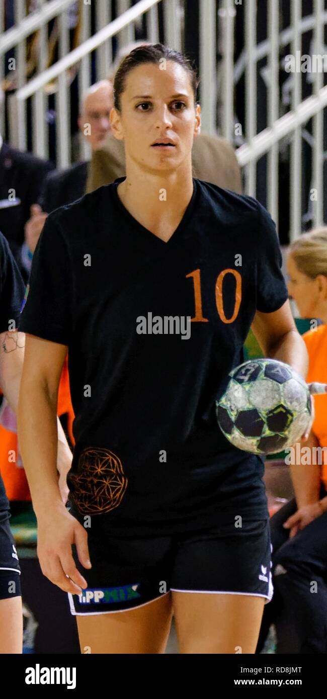 Andjela bulatovic Banque de photographies et d’images à haute ...