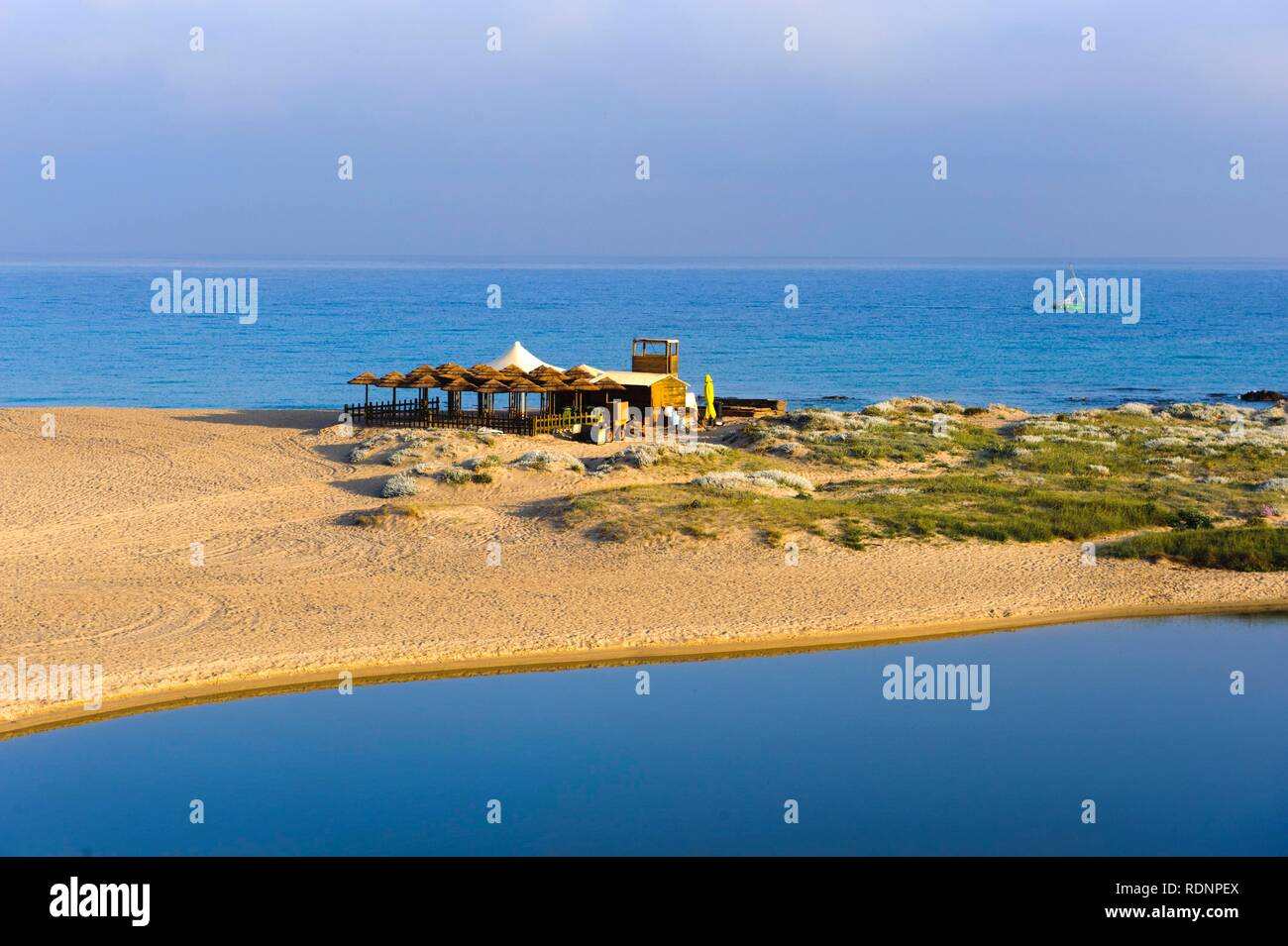 Plage de badesi Banque de photographies et d’images à haute résolution ...
