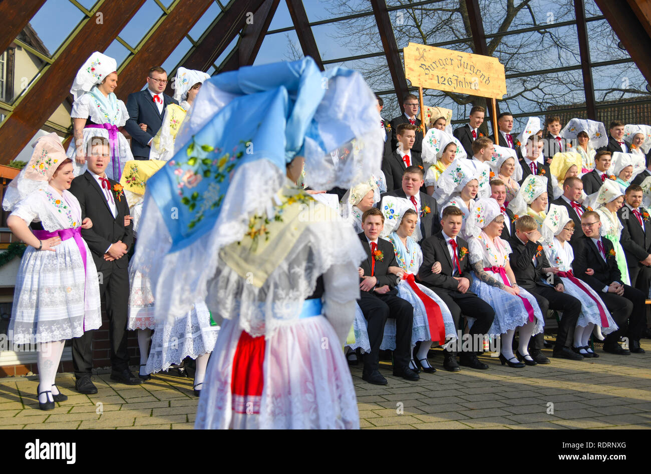 Women in traditional sorbian costumes Banque de photographies et d ...