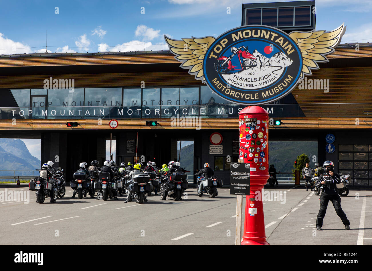 Timmelsjoch passer , à la frontière entre l'Italie et l'Autriche ...