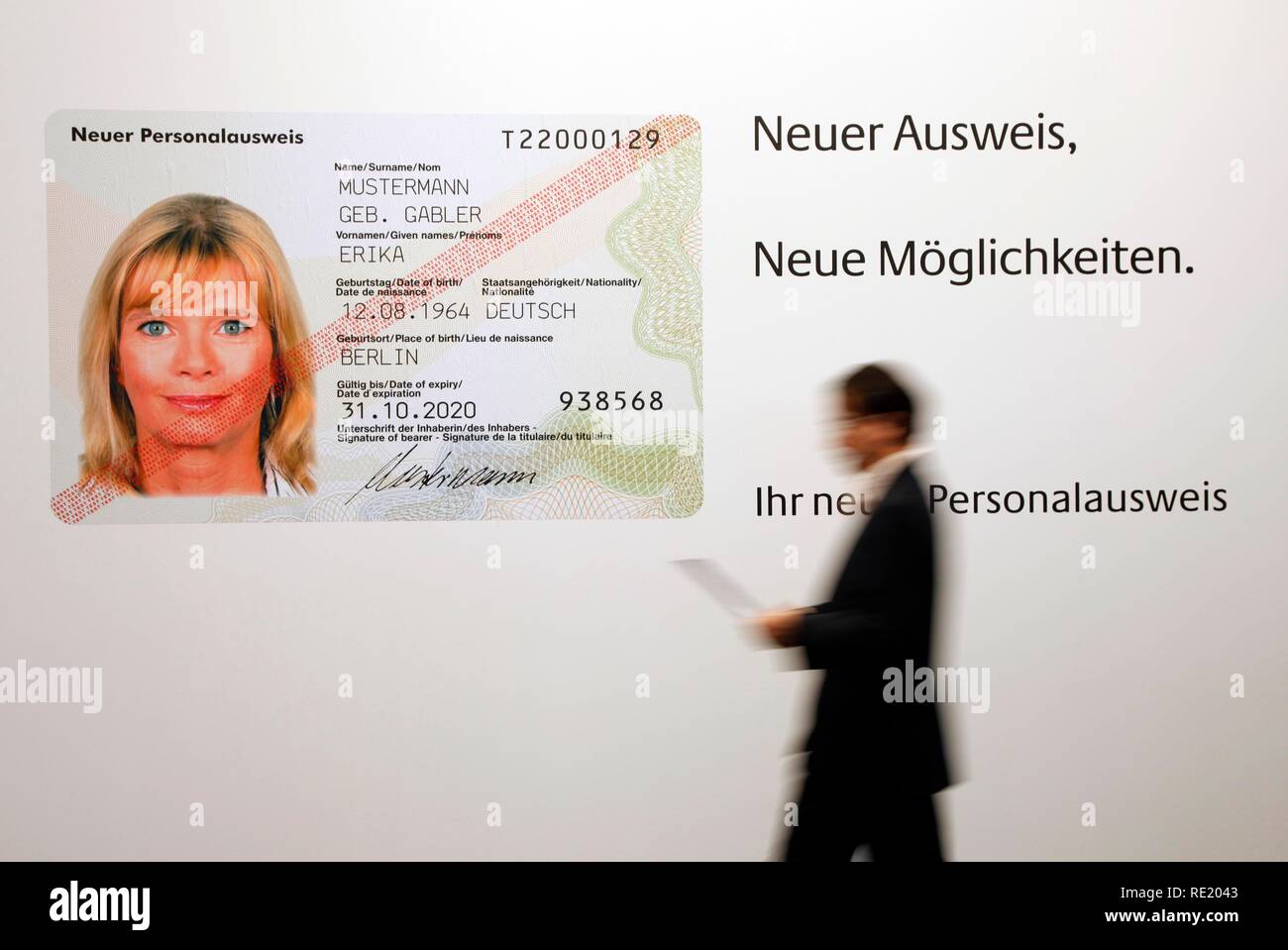 German identity card Banque de photographies et d’images à haute ...