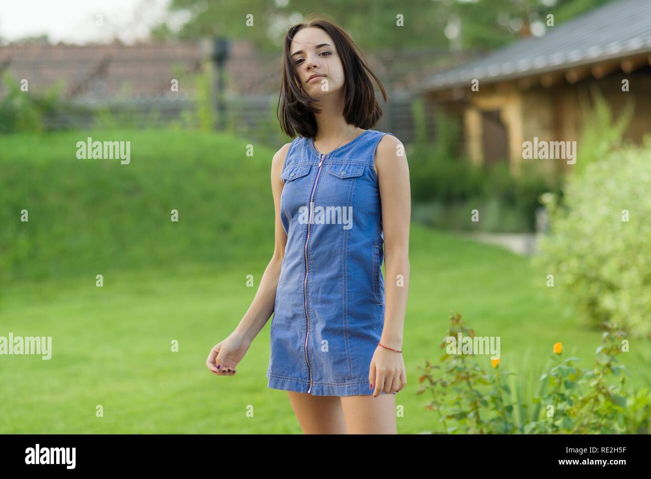 Belle Fille De 16 Ans Banque De Photographies Et Dimages à Haute