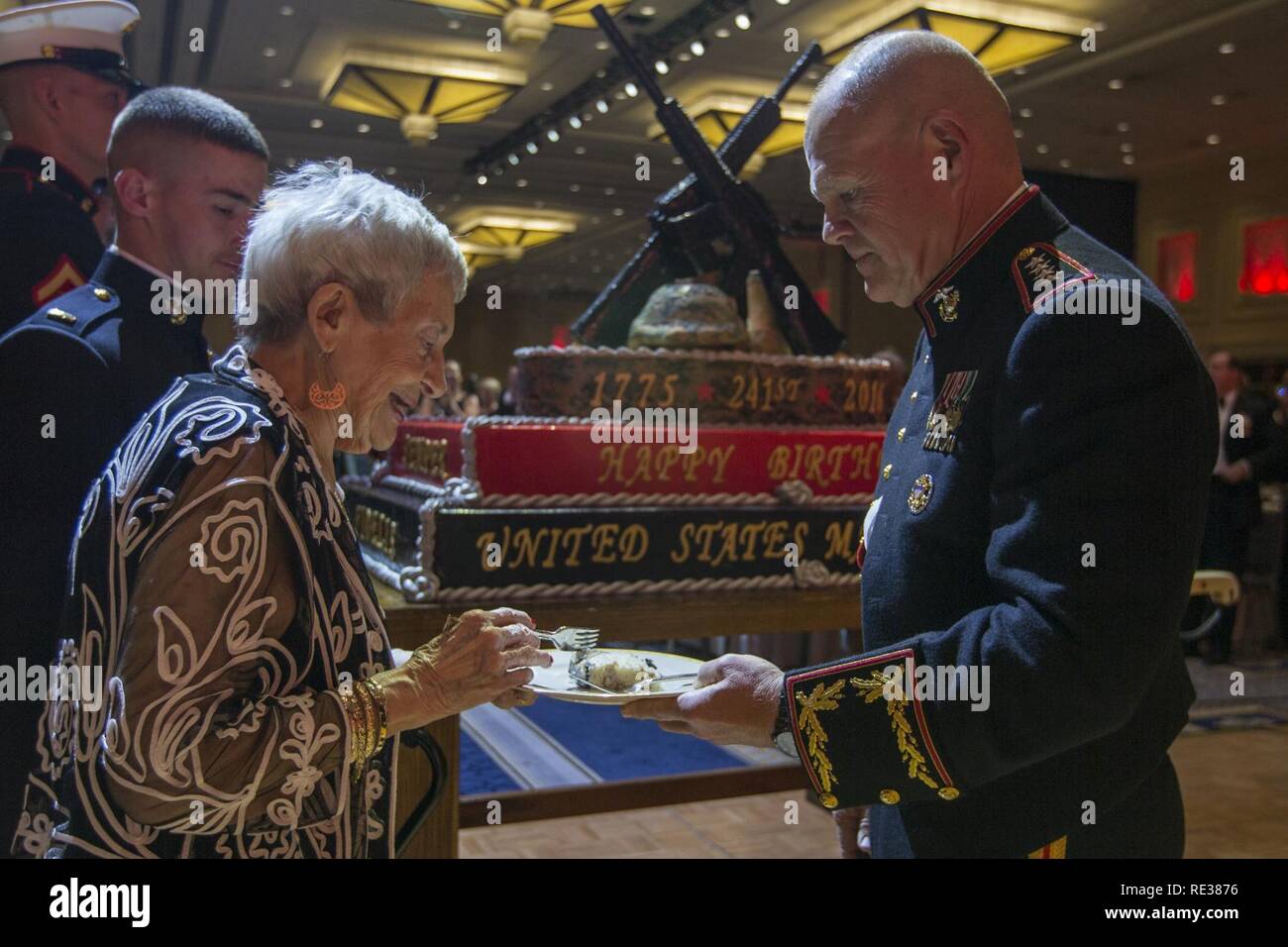Commandant de la Marine Corps (CMC) Le général Robert B. Neller ...