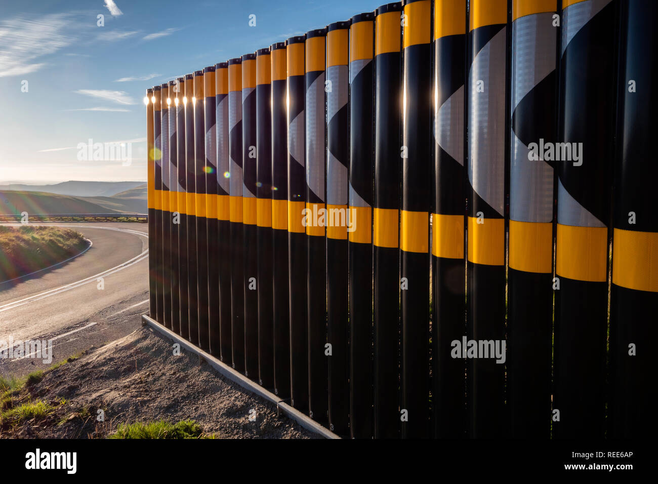 Chevrons de route Banque de photographies et d’images à haute ...