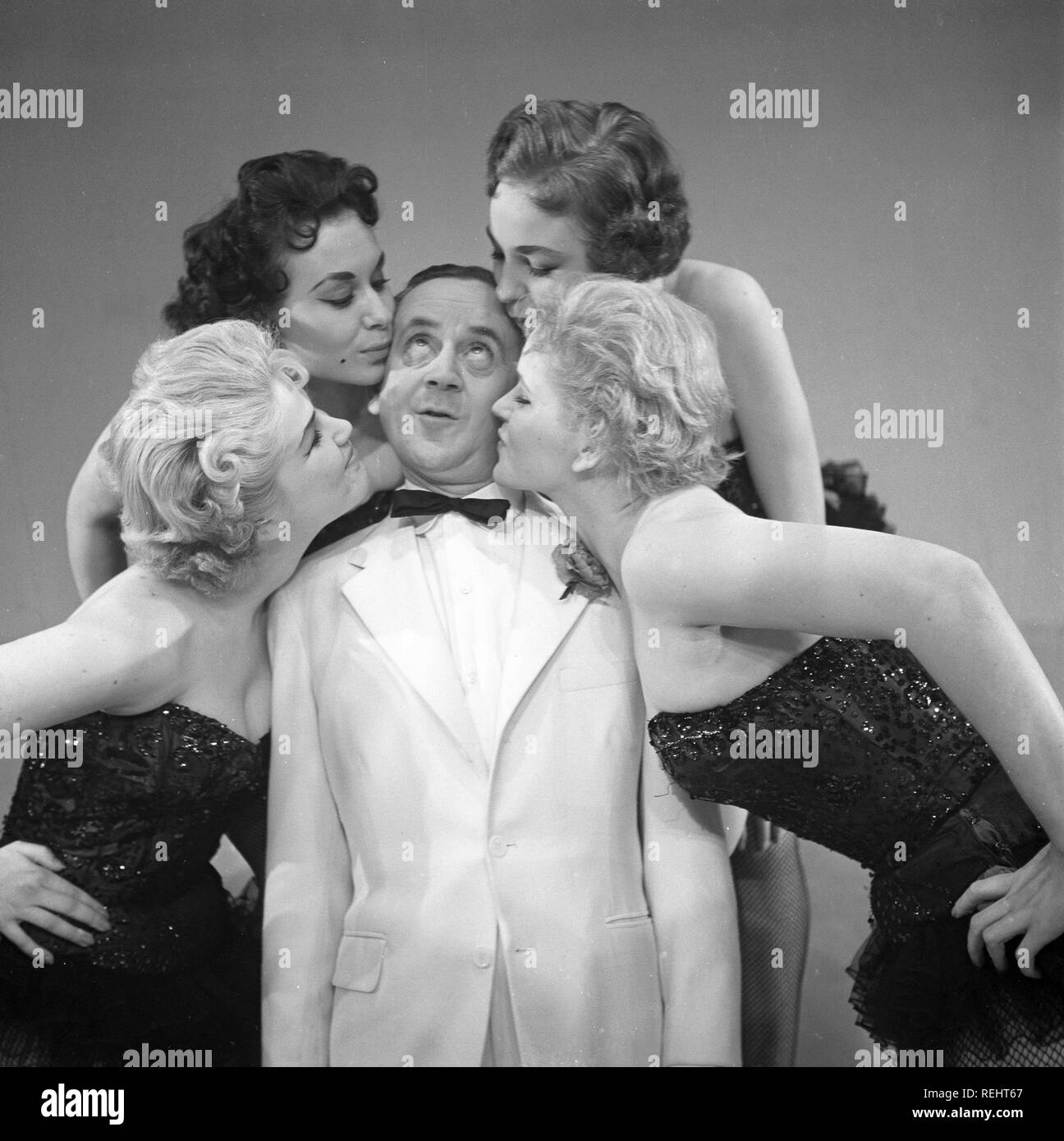 1950s funny women Banque de photographies et d’images à haute ...