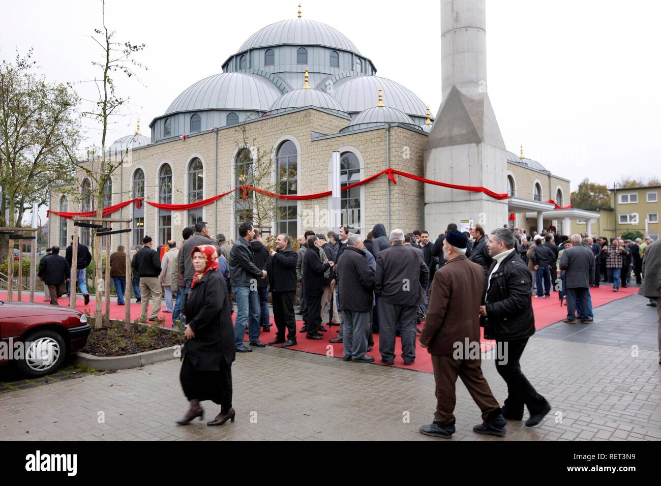 La plus grande mosquée Banque de photographies et d’images à haute ...