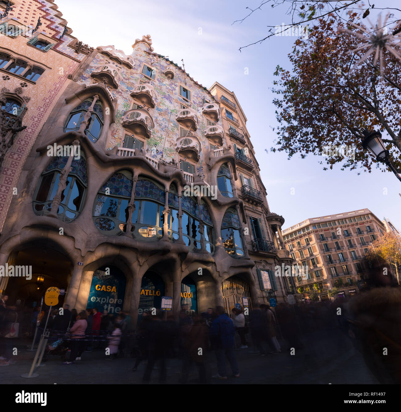 La Casa Batlló (Maison Batlló) créé par Antoni Gaudí à Barcelone ...