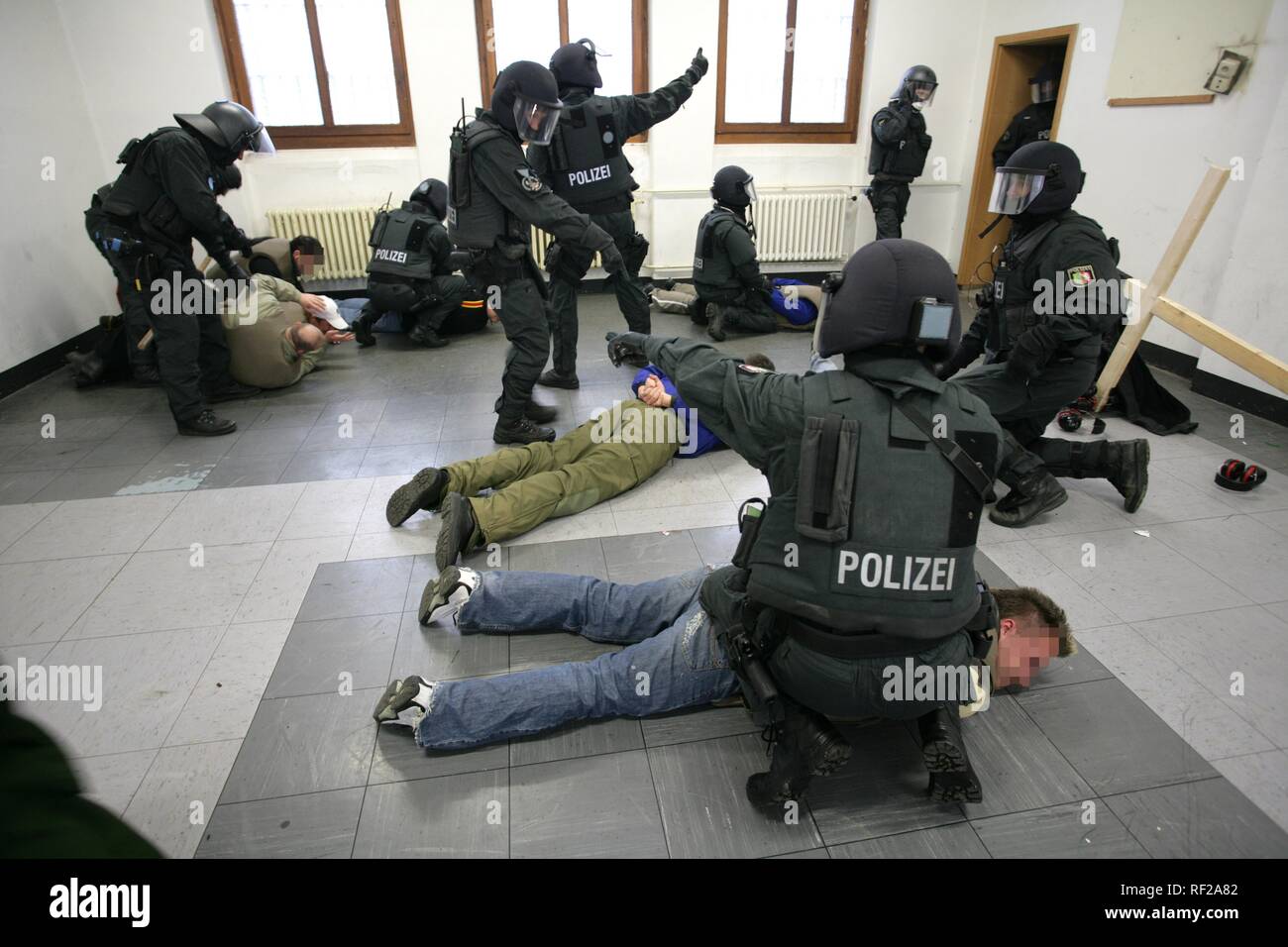 Prison swat Banque de photographies et d’images à haute résolution - Alamy
