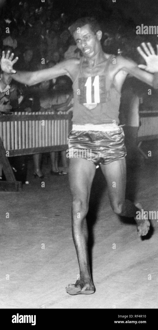 Abebe bikila Banque de photographies et d’images à haute résolution - Alamy
