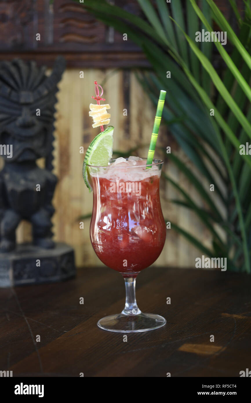 Tiki tiki Banque de photographies et d’images à haute résolution - Alamy