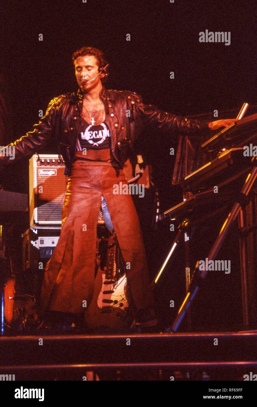 Jose maria cano Banque de photographies et d’images à haute résolution ...