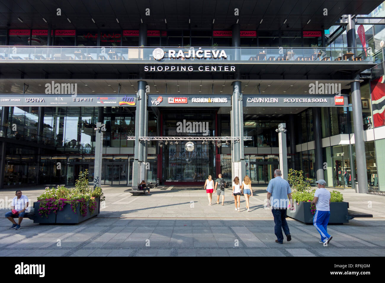 Centre commercial rajiceva Banque de photographies et d’images à haute ...