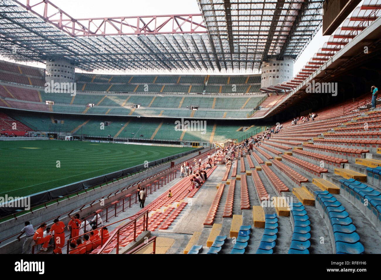 Vue générale du stade San Siro, Milan, Italie, accueil à l'AC Milan et ...