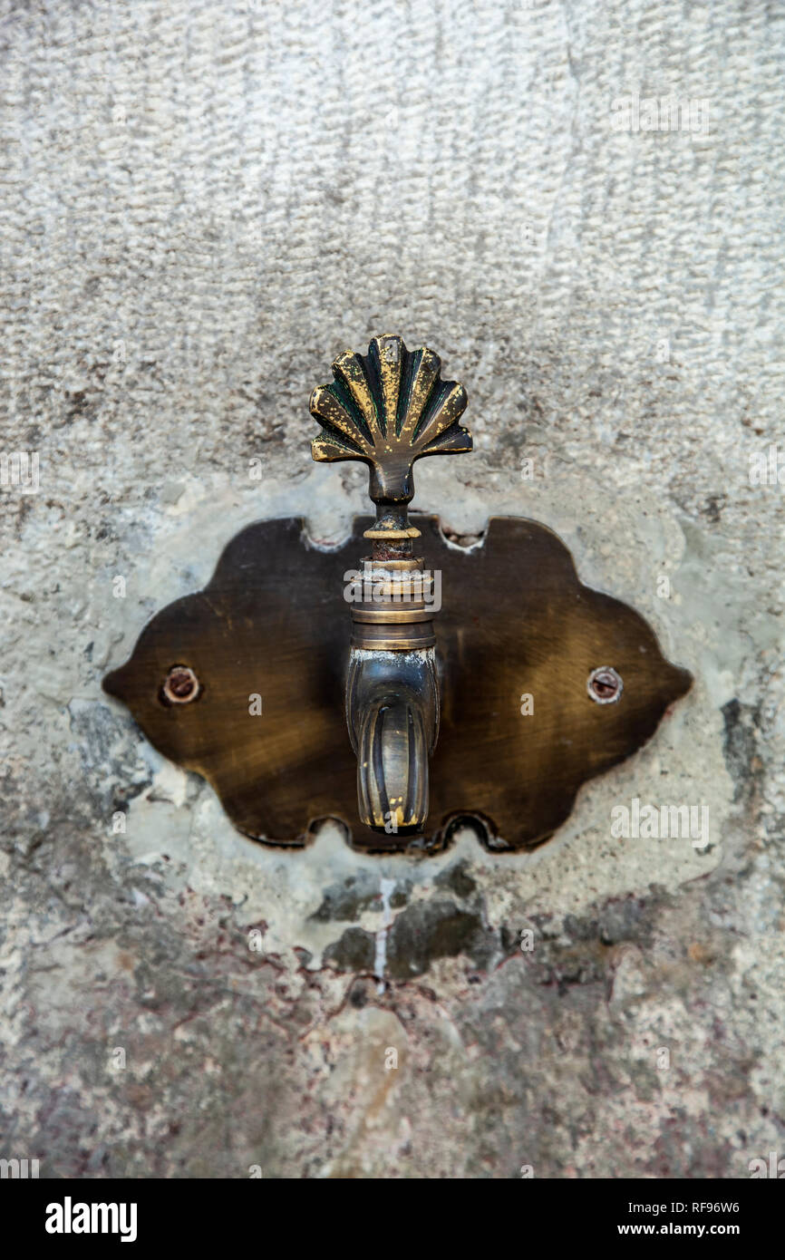 Ablution fontaine à la mosquée Banque de photographies et d’images à ...