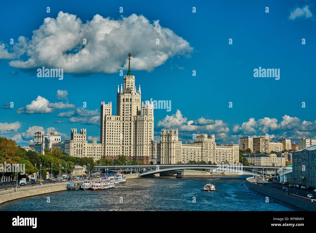 Soviet style buildings Banque de photographies et d’images à haute ...