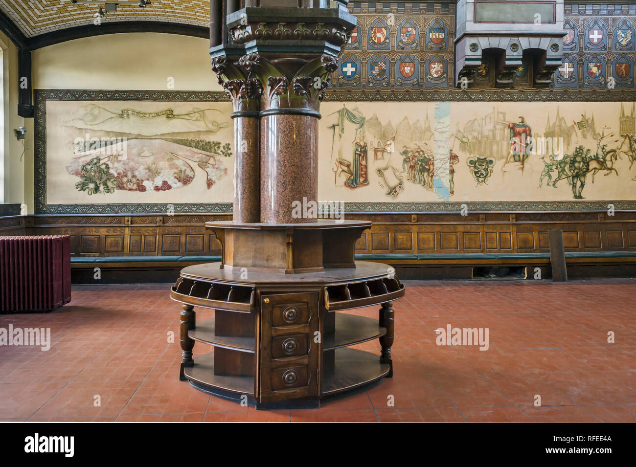 Restauration intérieure de la gare de Gent-Sint-Pieters à Gand ...