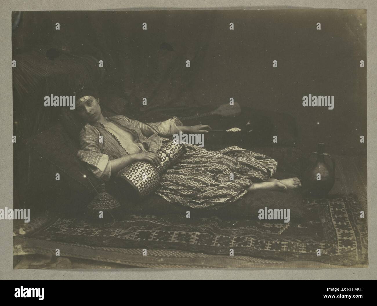Reclining odalisque Banque de photographies et d’images à haute ...