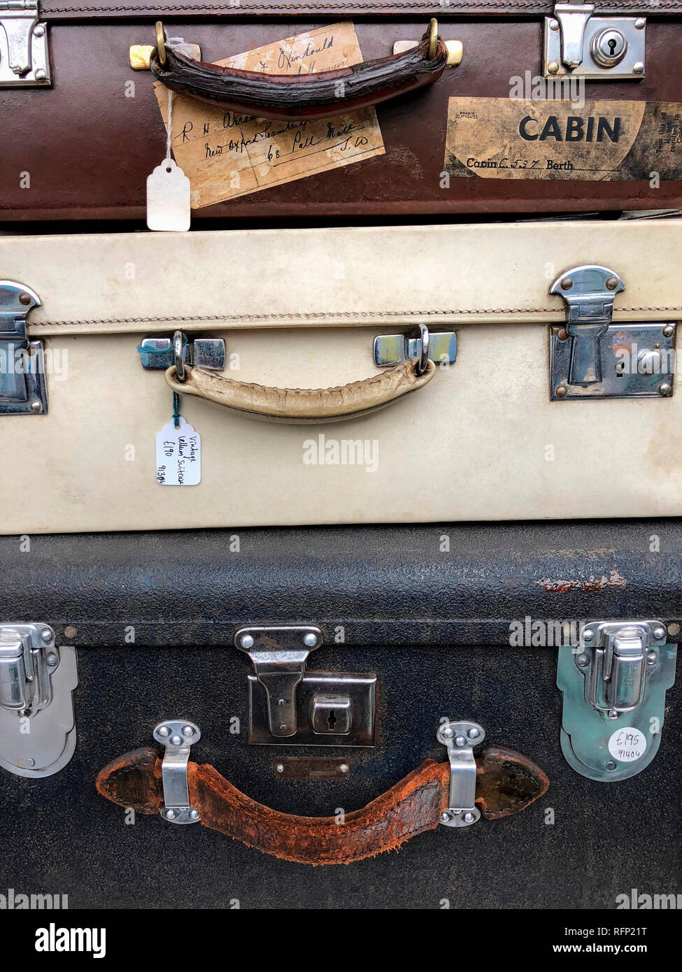 Des valises Banque de photographies et d’images à haute résolution - Alamy