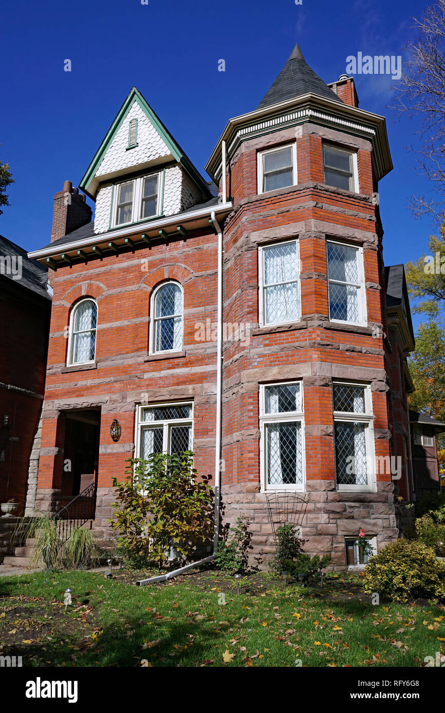 Maison de brique victorienne Banque de photographies et d’images à ...