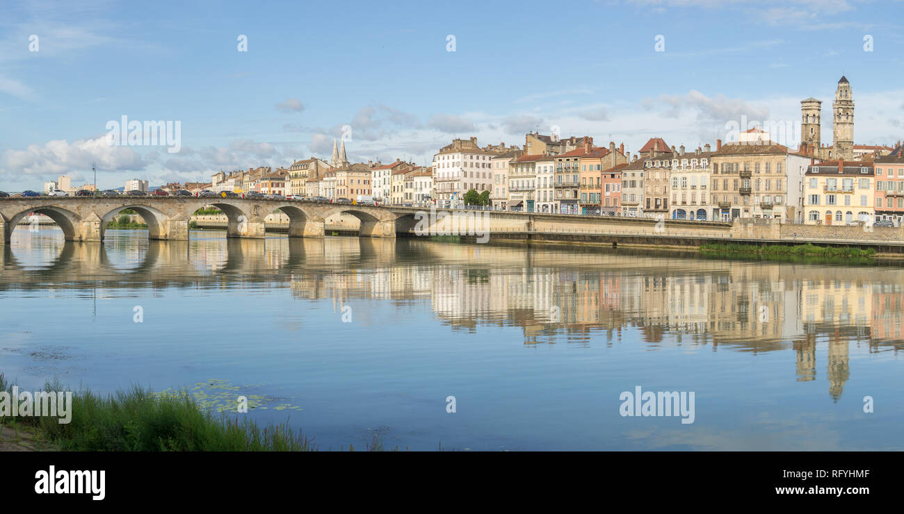 Macon bourgogne france Banque de photographies et d’images à haute ...