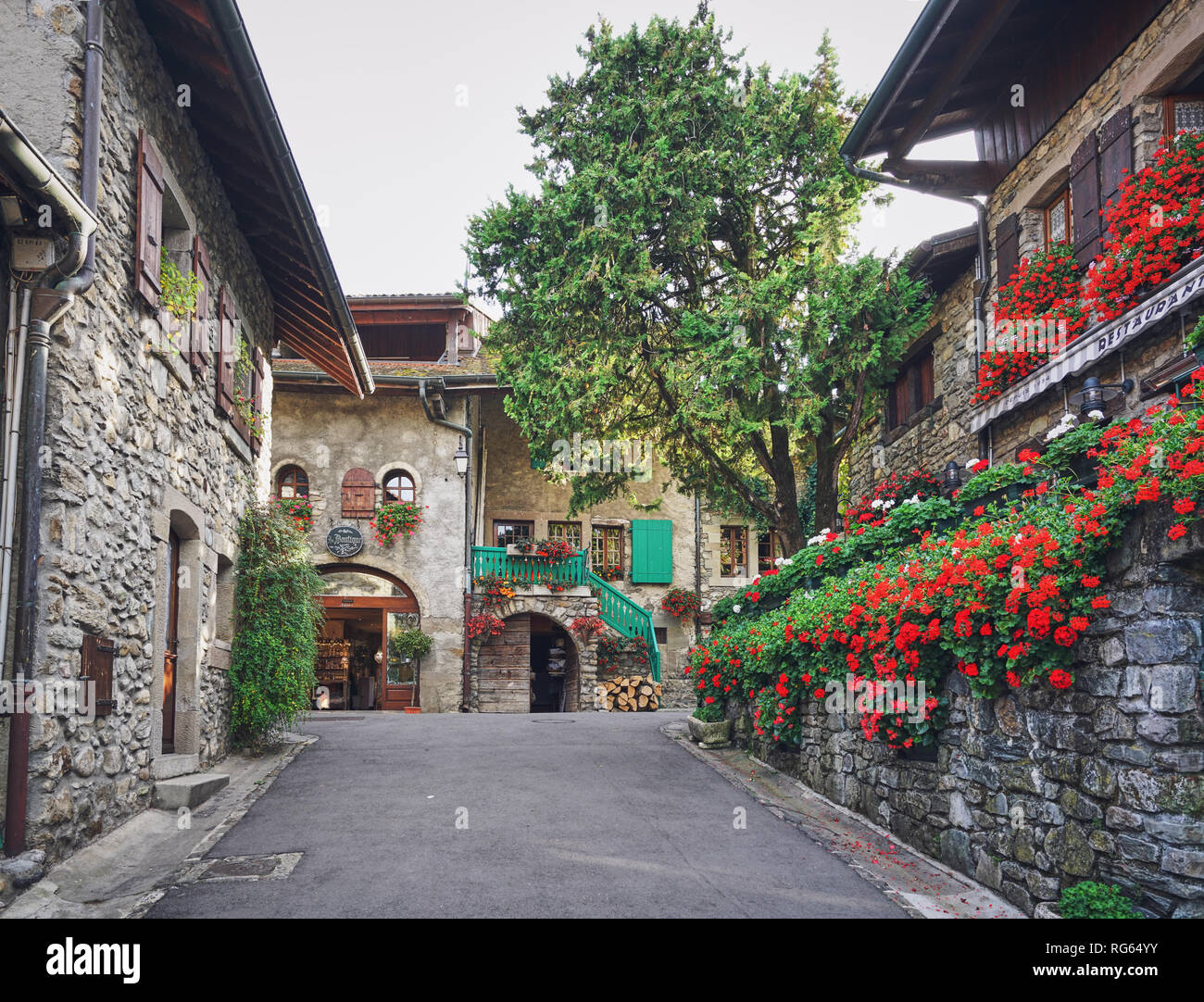 Yvoire lac Banque de photographies et d’images à haute résolution - Alamy