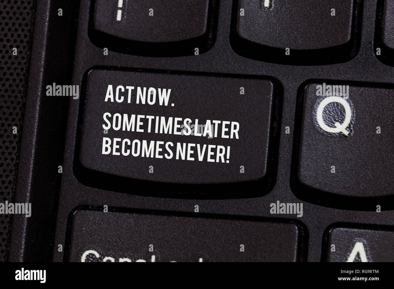 Par contre l'écriture conceptuelle montrant Agir maintenant parfois ...