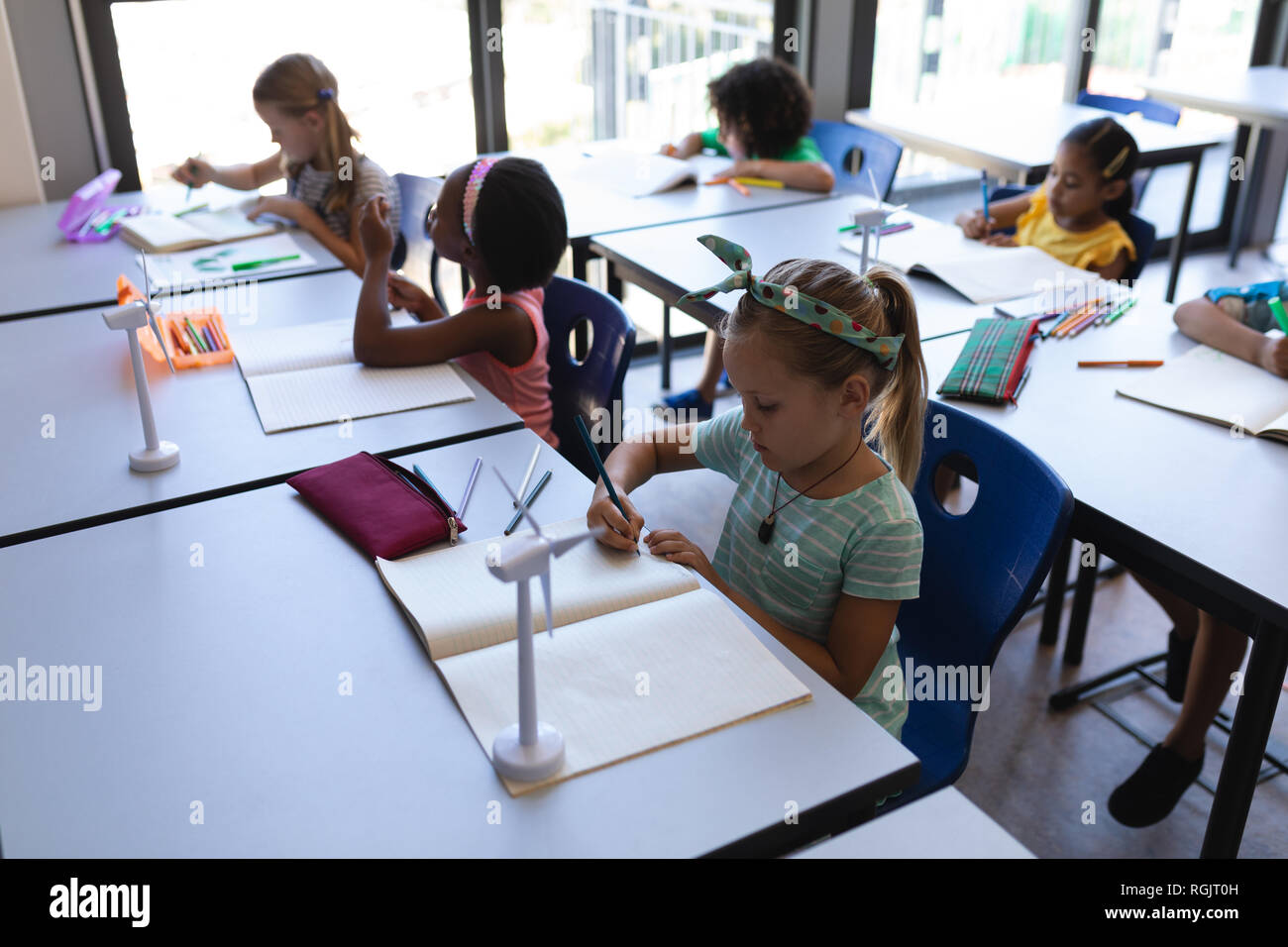 Camarade de classe dessin Banque de photographies et d’images à haute résolution - Alamy