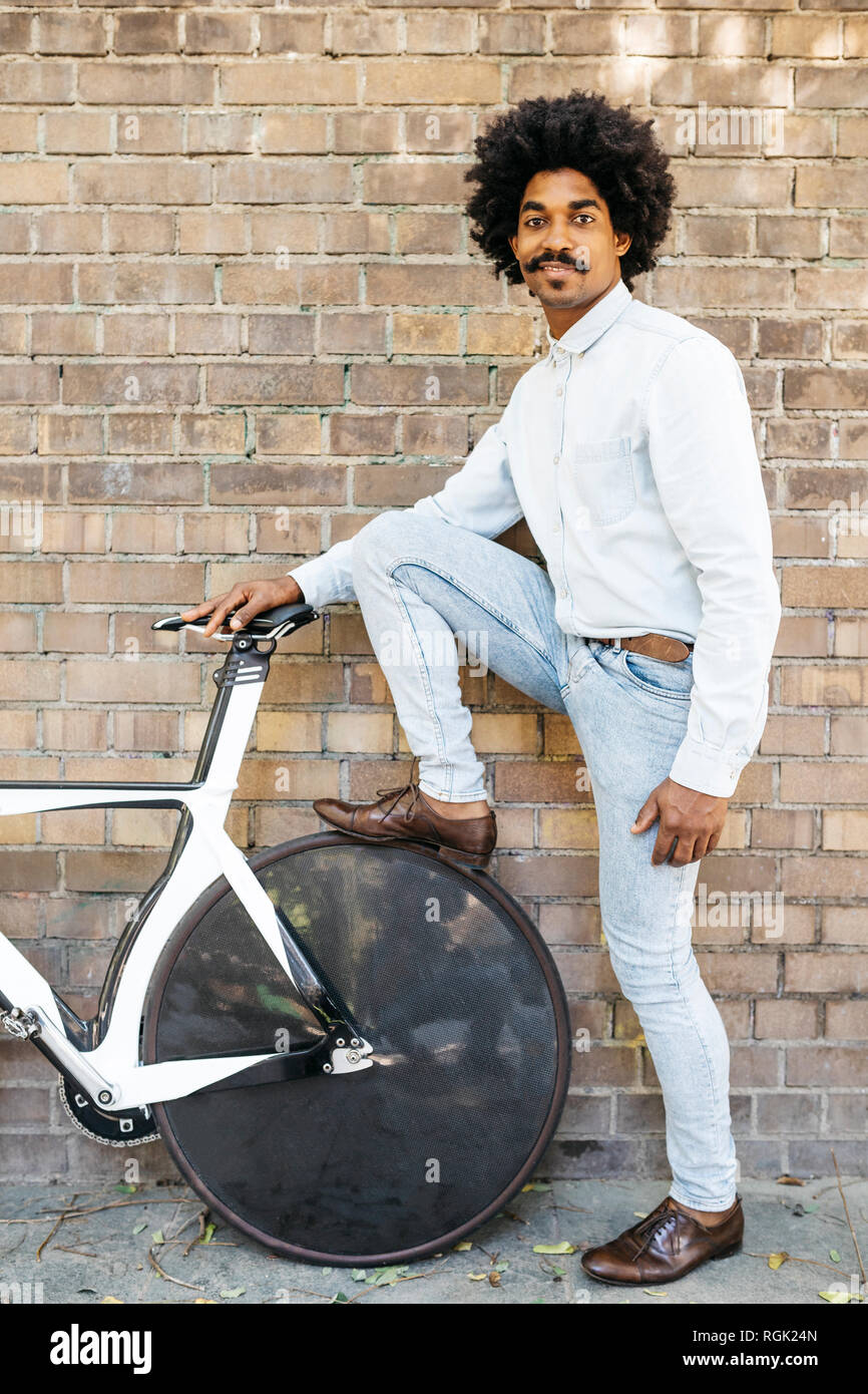 Homme fier avec Banque d'image et photos - Alamy