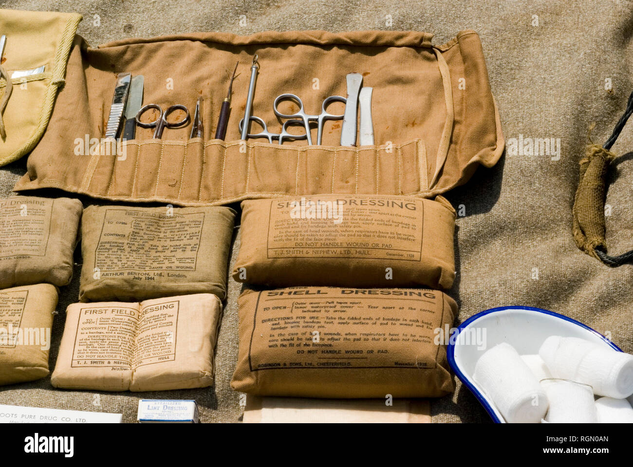 Ww2 medical equipment Banque de photographies et d’images à haute ...