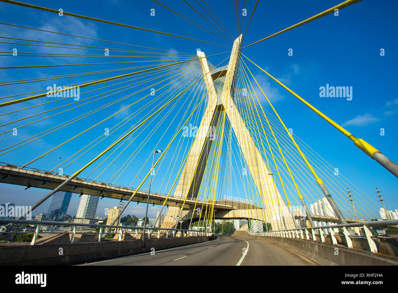 Structure En Acier Moderne Banque d'image et photos - Alamy