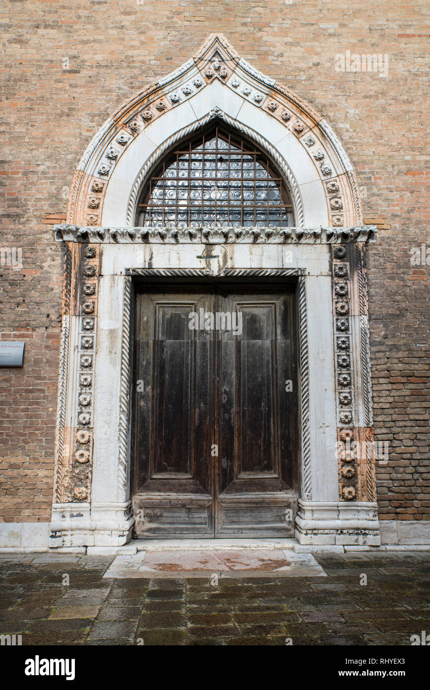 Venetian door Banque de photographies et d’images à haute résolution ...