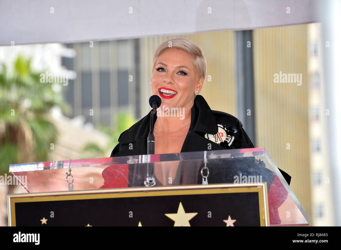 Chanteuse Rose Banque d'image et photos - Alamy