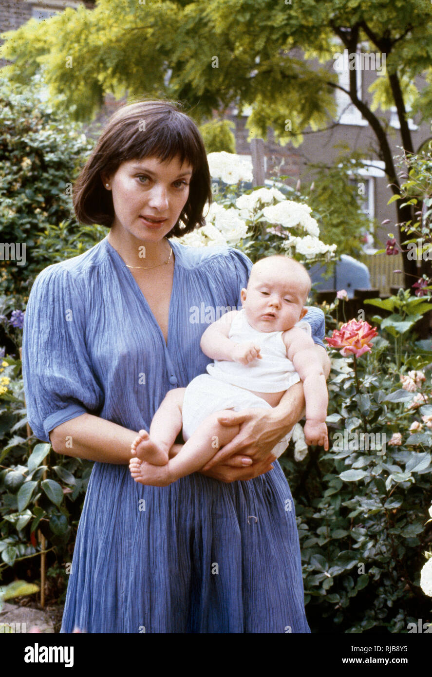 Nicola pagett Banque de photographies et d’images à haute résolution ...