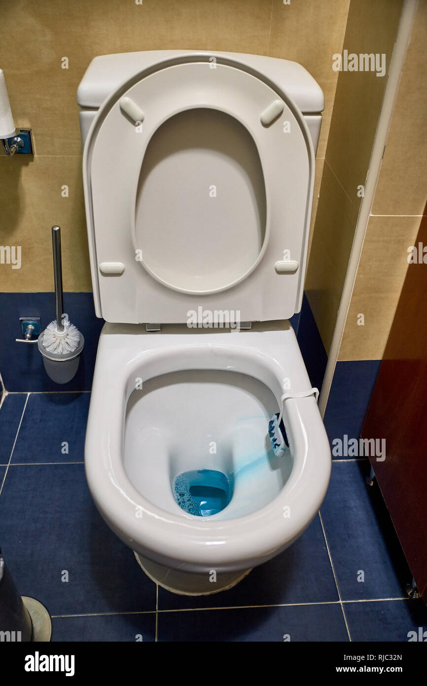 Toilettes Propres Banque d'image et photos - Alamy