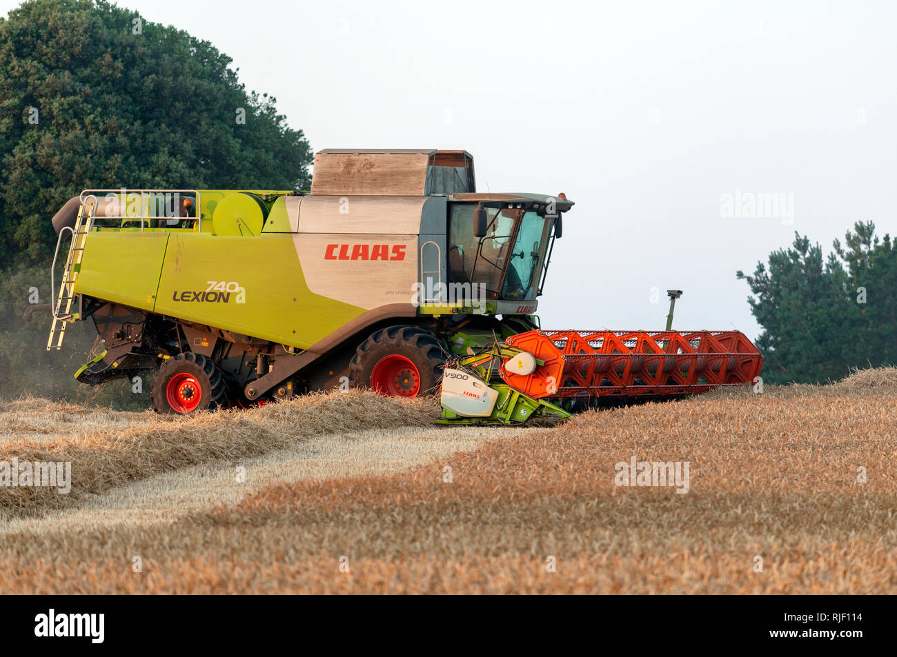 Classe de moissonneuse batteuse Banque de photographies et d’images à ...