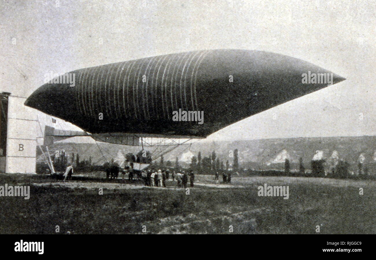 Dirigeable semi rigide Banque de photographies et d’images à haute ...