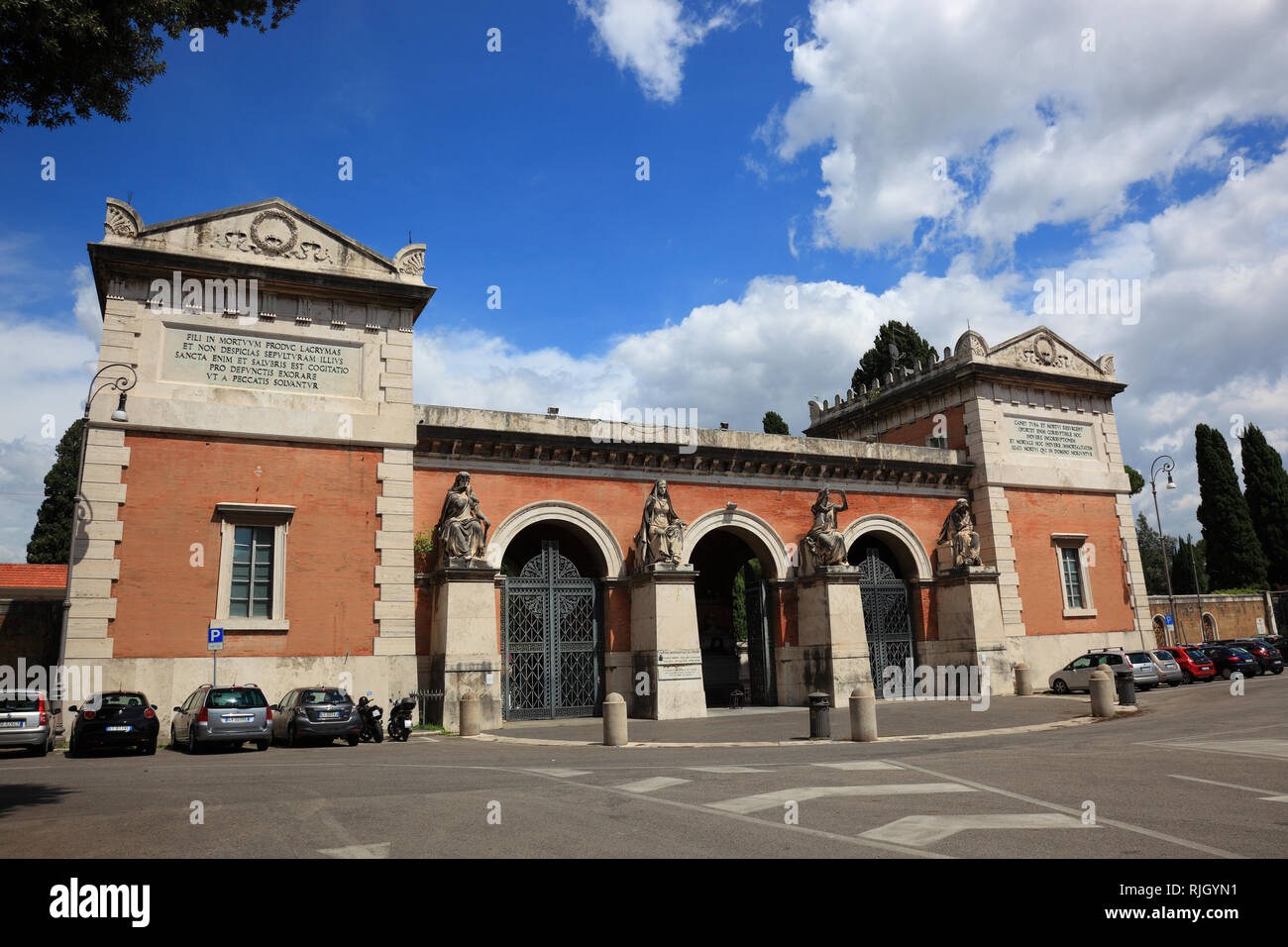 Cimitero monumentale del verano Banque de photographies et d’images à ...