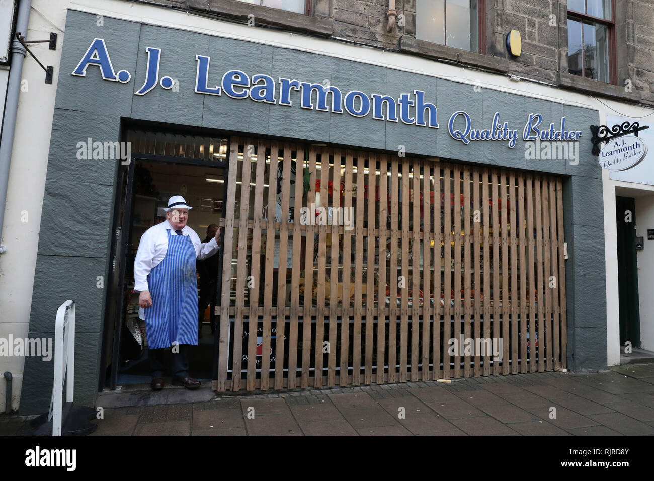 Butcher bill liddle regarde dehors Banque de photographies et d’images ...