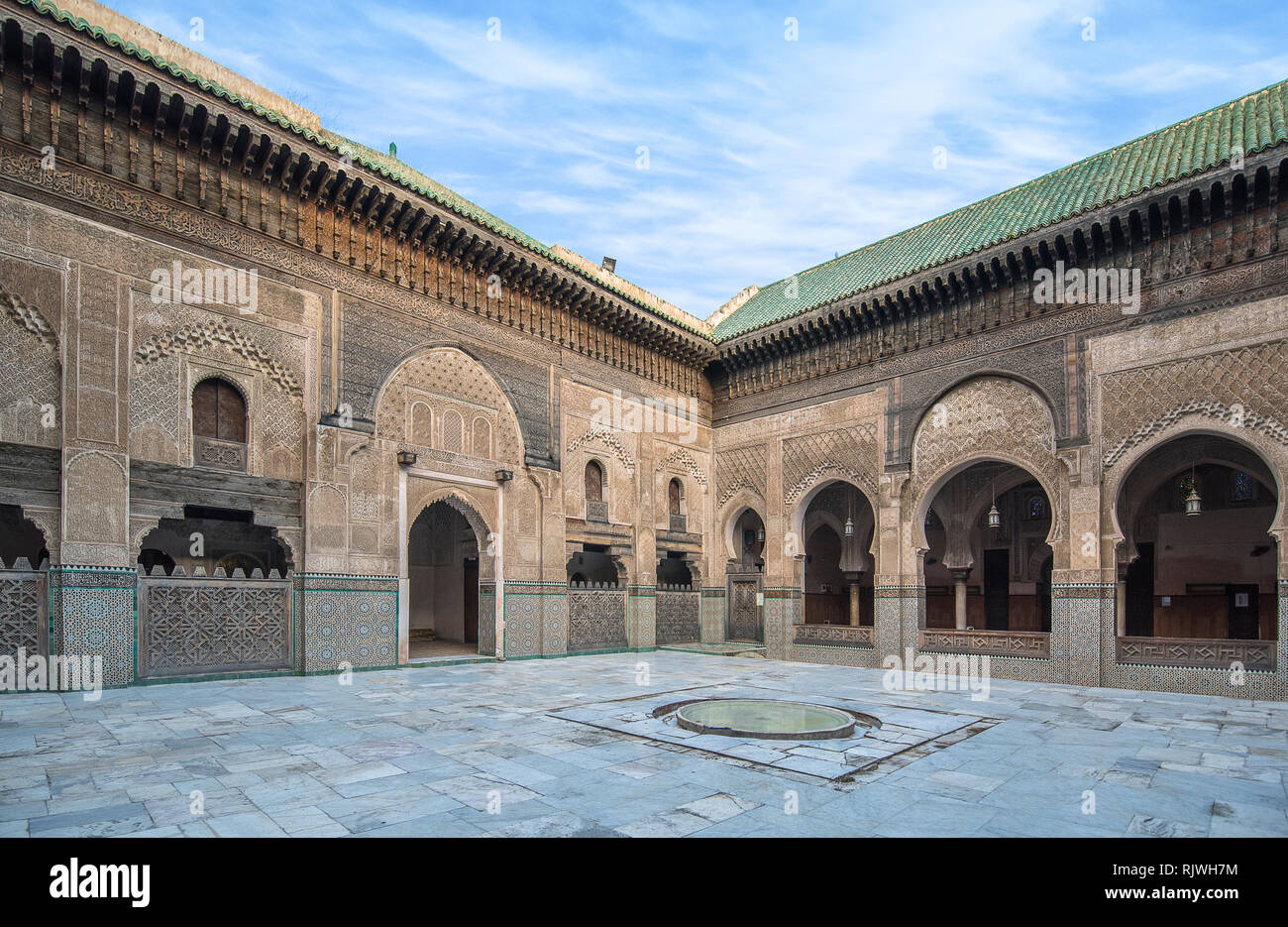 Bou inania madrasa medina fes Banque de photographies et d’images à ...