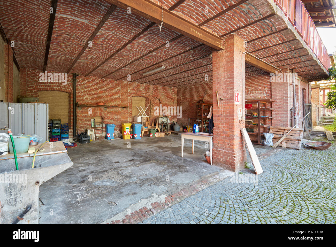 Maison terrasse en brique rouge Banque de photographies et d’images à ...