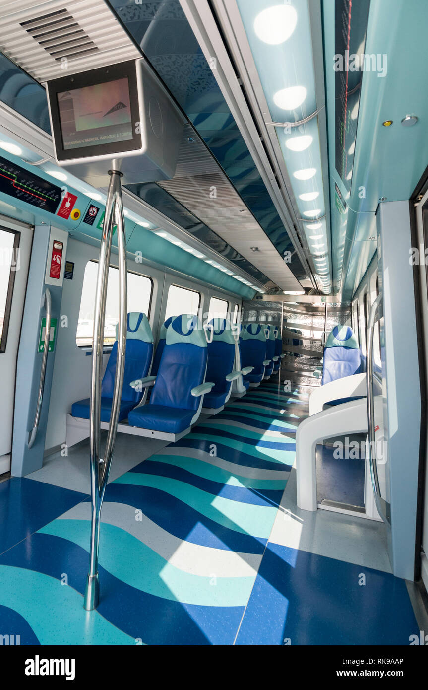 Dubai metro gold class Banque de photographies et d’images à haute ...