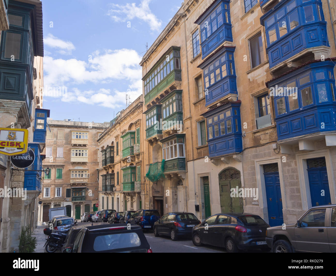 Balcons Typiques De Malte Banque d'image et photos - Alamy