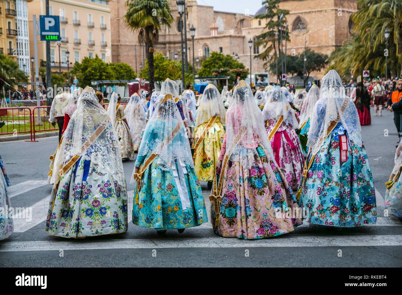 Fallera costume fallas Banque de photographies et d’images à haute ...
